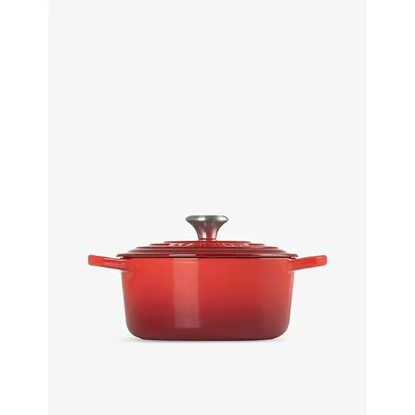LE CREUSET Signature Round Cast-iron Casserole Dish - Cerise