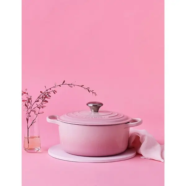 LE CREUSET Signature Round Cast-iron Casserole Dish - Shell Pink