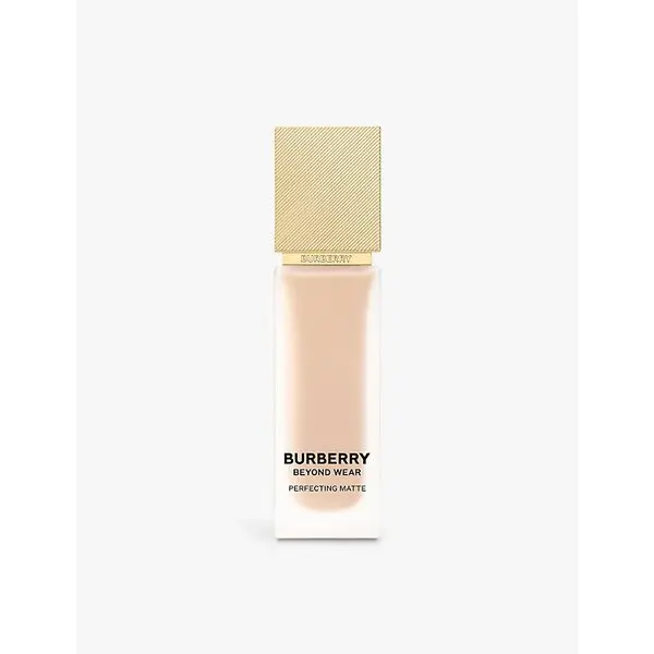 Burberry Beyond Wear Perfecting Matte Foundation 30ml - 30 Light Cool