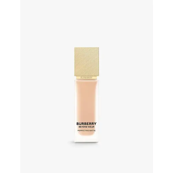 Burberry Beyond Wear Perfecting Matte Foundation 30ml - 40 Light Cool