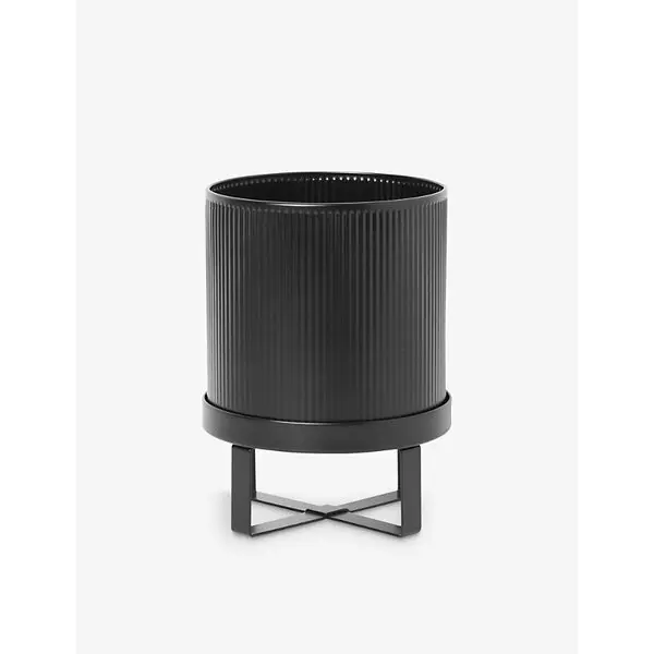 FERM LIVING Bau Small Elevated Steel Pot 24cm - Black