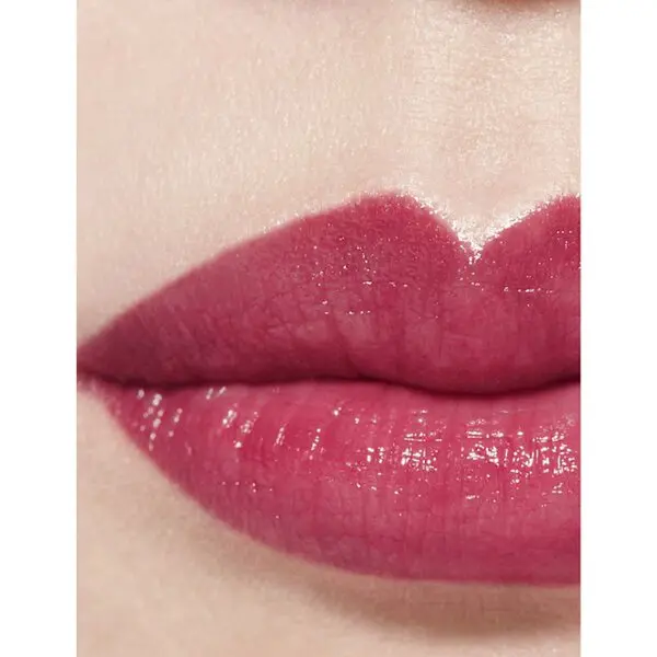 Chanel Rouge Coco Baume Hydrating Tinted Lip Balm With Buildable Colour 3g - In Love 920