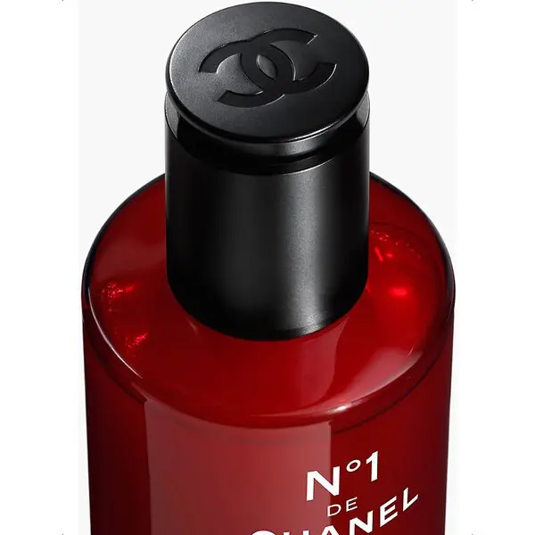 Chanel N°1 De Revitalizing Serum Smooths And Provides Radiance