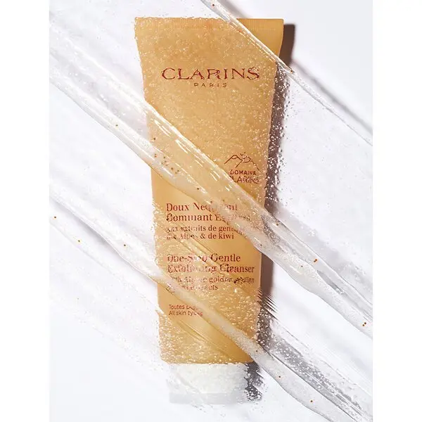 Clarins One-step Gentle Exfoliating Cleanser