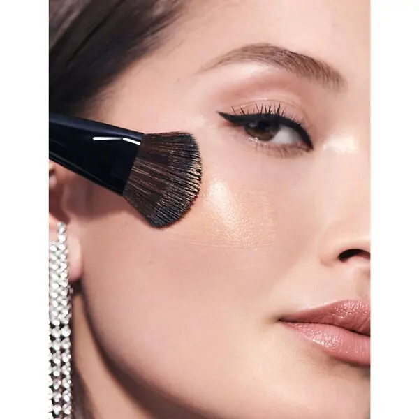 Bobbi Brown Soft Focus Foundation Brush