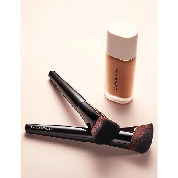 Laura Mercier Real Flawless Foundation Brush - One-color