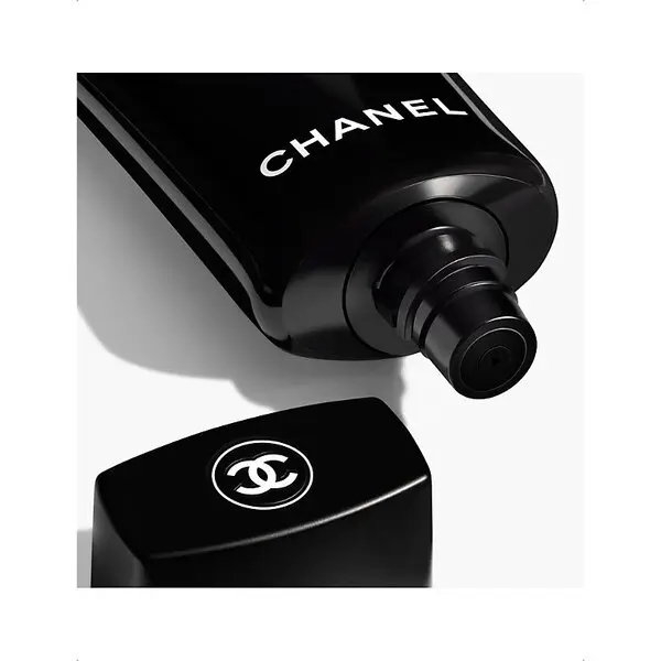 Chanel La Base Matifiante Perfecting Make-up Primer