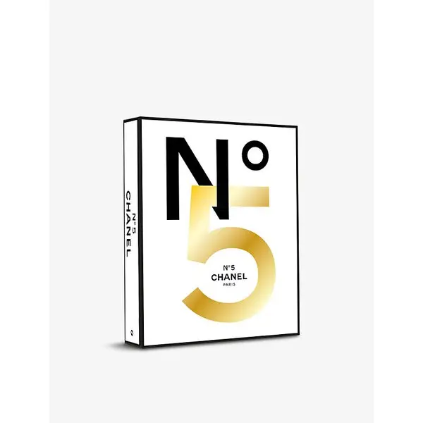 THAMES & HUDSON Chanel N°5 Catwalk Book