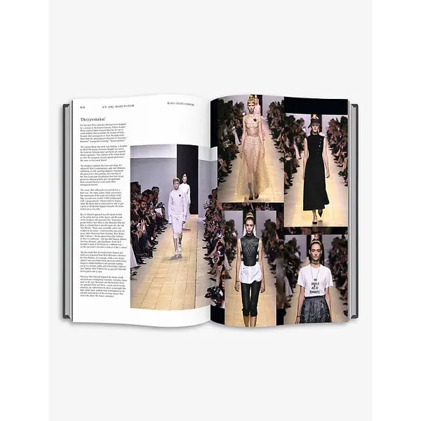 THAMES & HUDSON Dior Catwalk: The Complete Collections Book