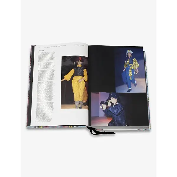 THAMES & HUDSON Vivienne Westwood Catwalk Book