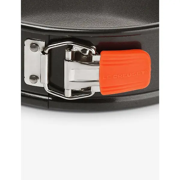 LE CREUSET Non-stick Springform Cake Tin 20cm