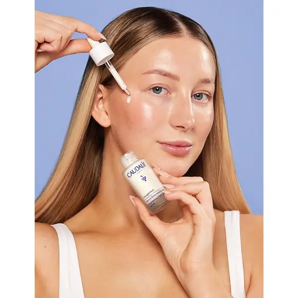 CAUDALIE Vinoperfect Dark Spot Serum 30ml - One-color