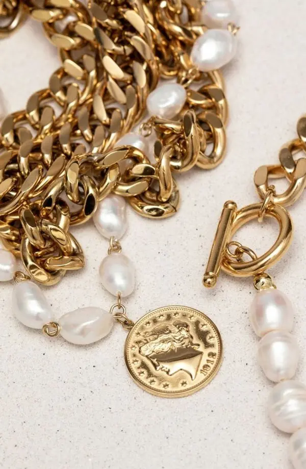 ST. MORAN Aragon Freshwater Pearl Layered Necklace
