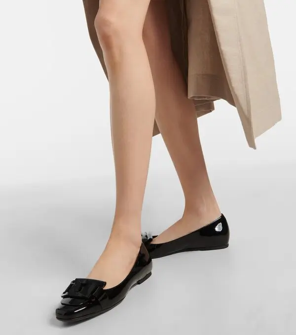 TOD'S Kate Patent Leather Ballerinas - Black