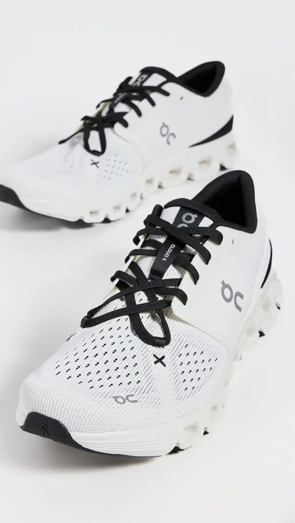 On X 4 Sneakers - Ivory/black