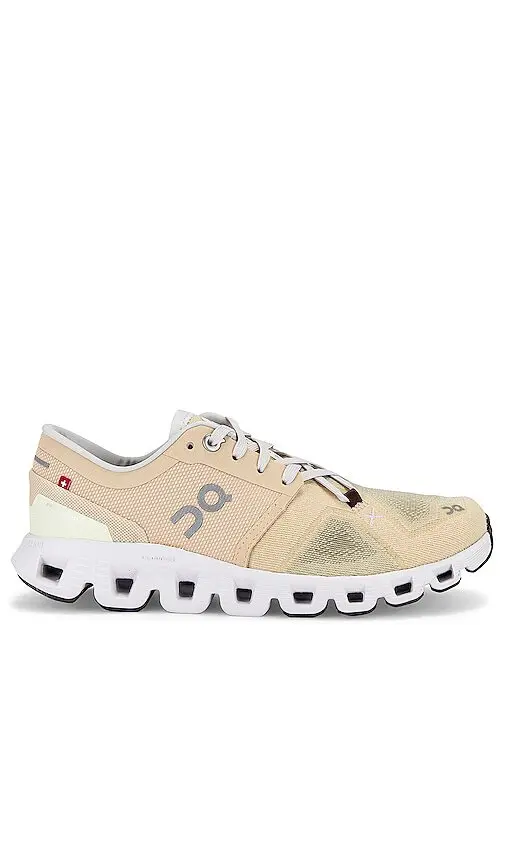 On X 3 Sneaker