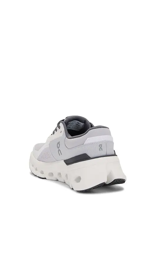 On Cloudrunner 2 Sneaker