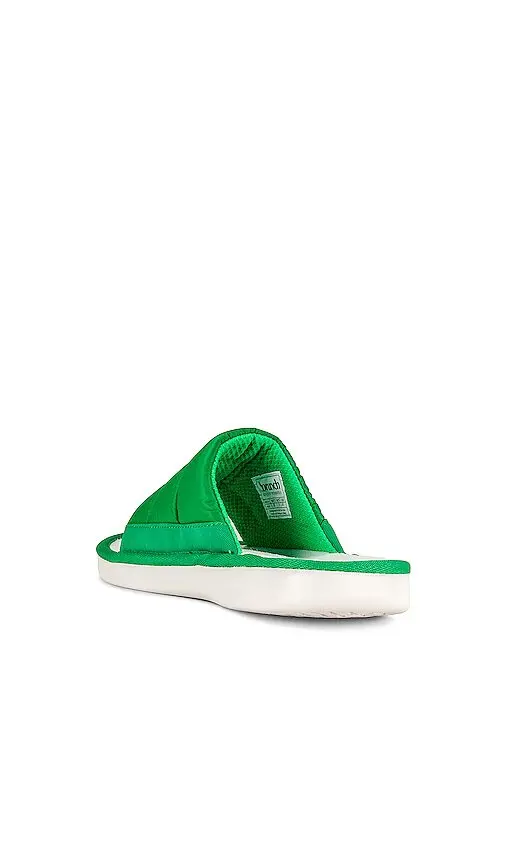 BRUNCH Poolside Slides