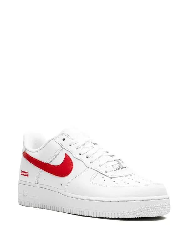 Nike X Supreme Air Force 1 Low Sneakers - White