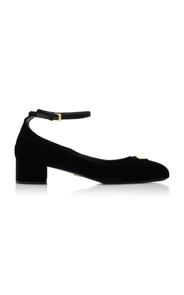 Prada Velvet Pumps - Black