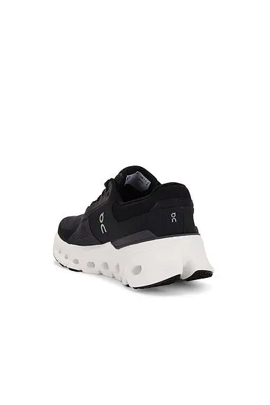 On Cloudrunner 2 Sneaker