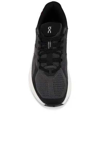 On Cloudrunner 2 Sneaker