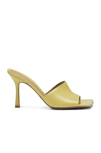 Bottega Veneta Leather Mules - Pear