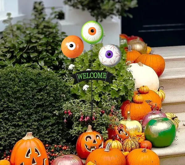 GLITZHOME 35.25'h Halloween 'welcome' Eyeballs Arden Stake - One-color