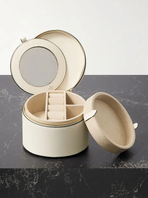 VALENTINO ギフトボックス 円形 ホワイト Valentino Garavani Leather Jewelry Box In Ivory - 50% Off