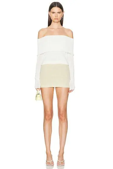 SEROYA Off-the-shoulder Long Sleeve Top