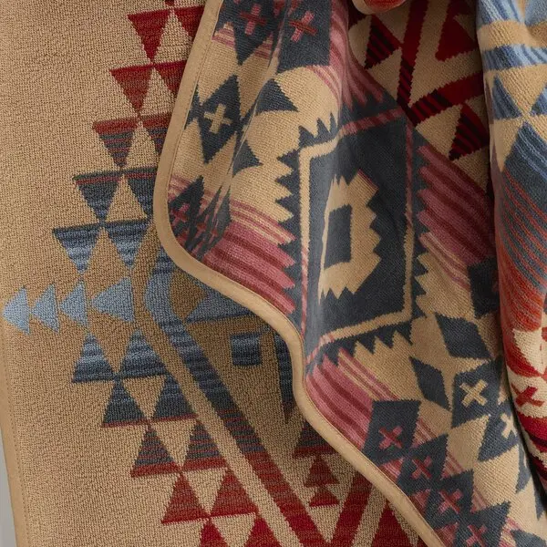 Pendleton Jacquard Hooded Towel