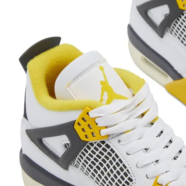 JORDAN 4 Retro Sneakers