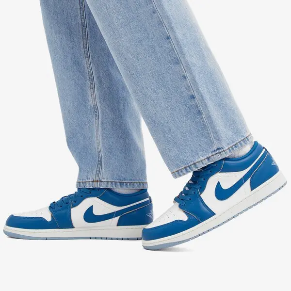 JORDAN 1 Low Se Sneakers