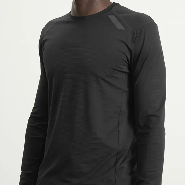 SOAR Longsleeve Tech T-shirt