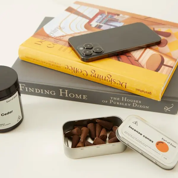 EARL OF EAST Incense Cones Strand