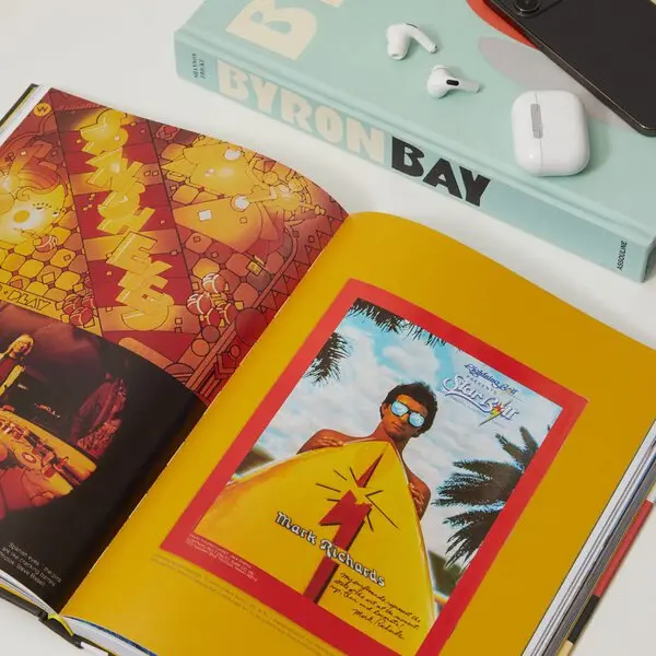 RIZZOLI Surfer Magazine : 1960-2020