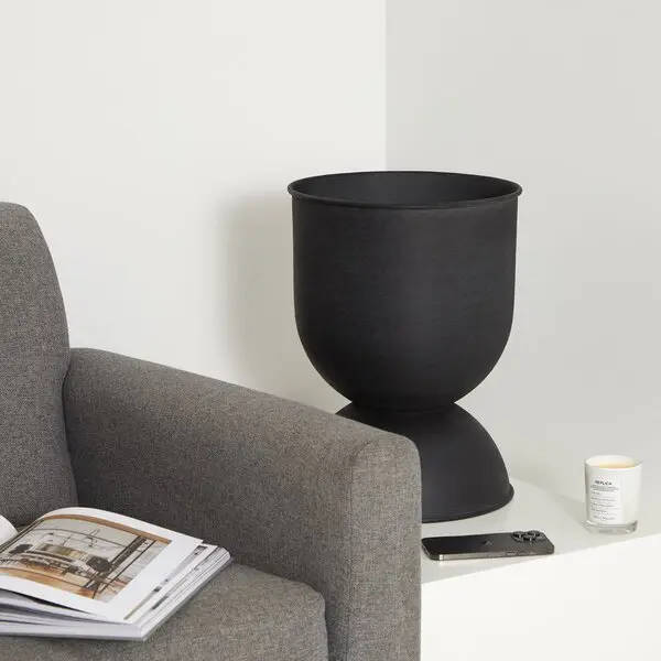FERM LIVING Hourglass Pot Small