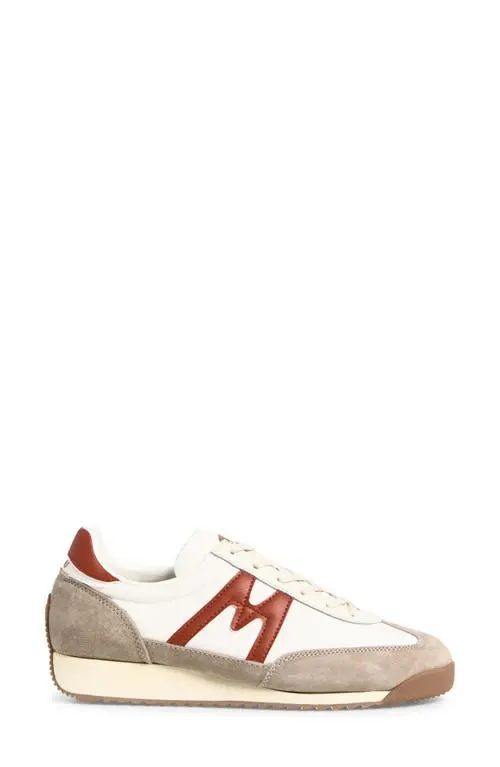 KARHU Gender Inclusive Mestari Sneaker - Silver Lining/rooibos Tea
