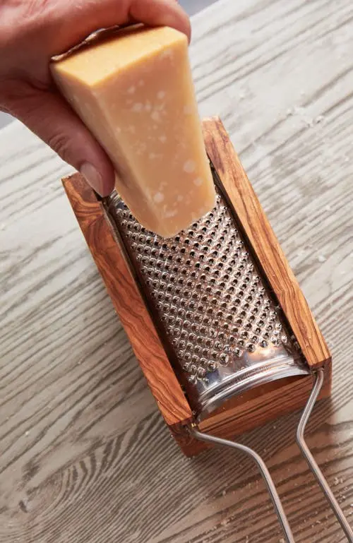 VERVE CULTURE Olivewood Box Grater
