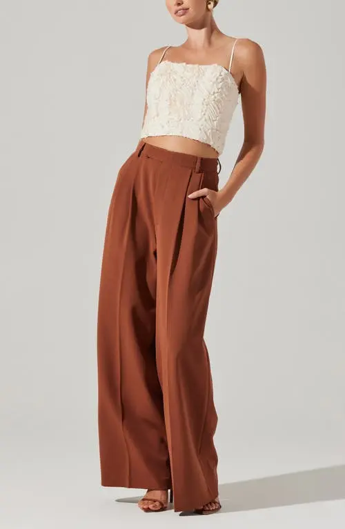 Astr The Label Kalinda Textured Crop Camisole