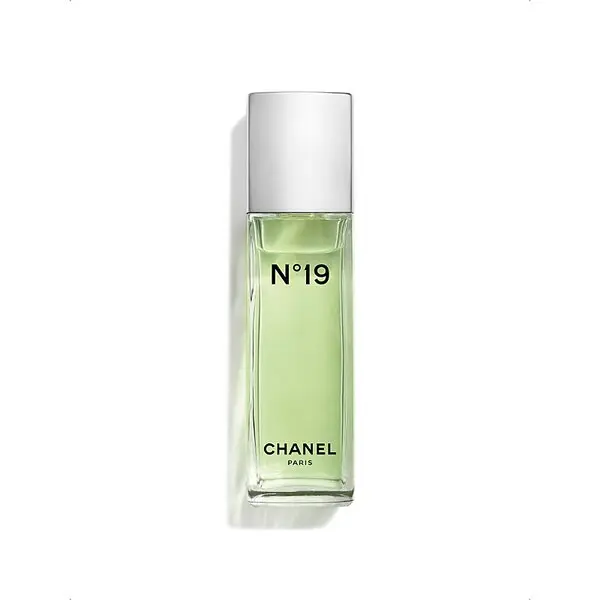 Chanel N°19 Eau De Toilette Spray - One-color
