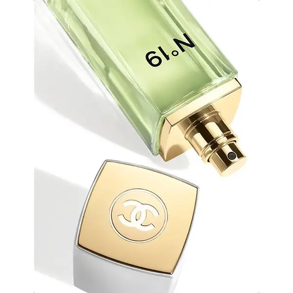Chanel N°19 Eau De Toilette Spray