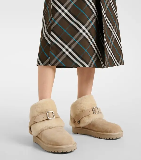 Burberry Shearling-trimmed Suede Ankle Boots - Green