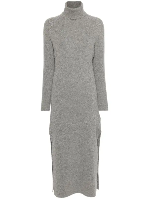 Winter Work Outfits That Check the Box on Both Warmth and Style