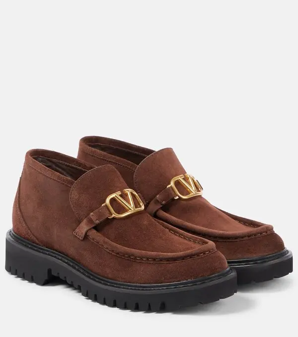 Valentino Garavani Vlogo Signature Desert Boots In Brown  display picture 1