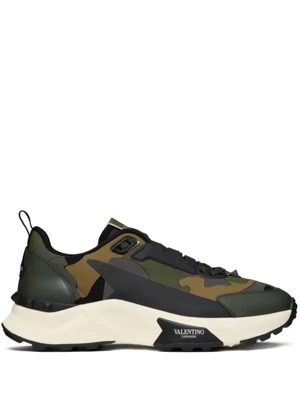 Valentino Garavani True Act Sneakers - Green