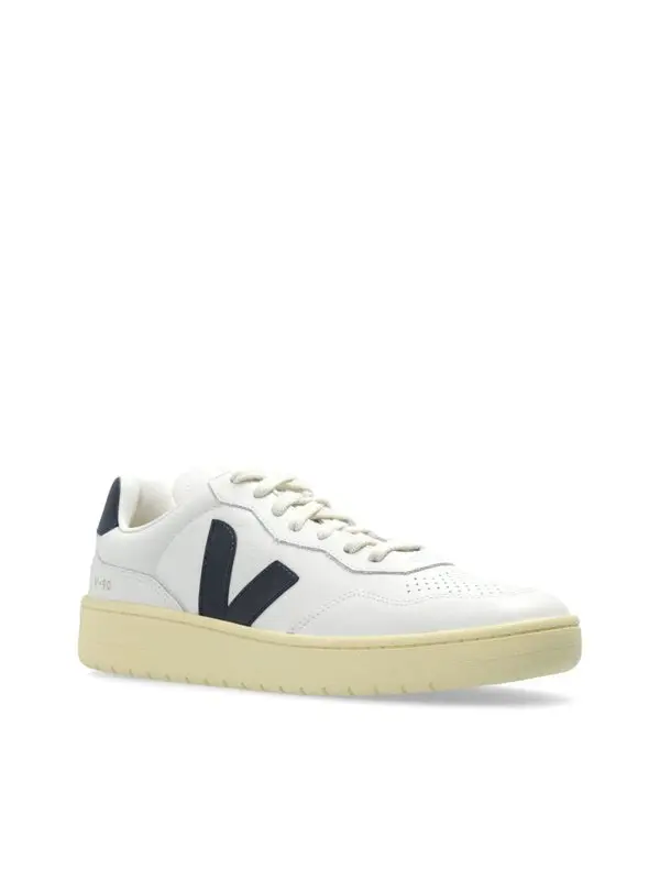 VEJA V-90 Sneakers - White