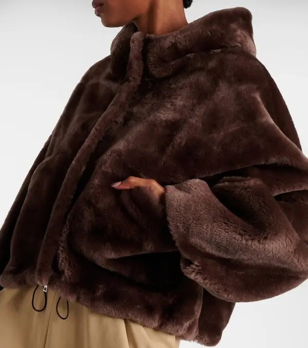 BLANCHA Cropped Shearling Jacket