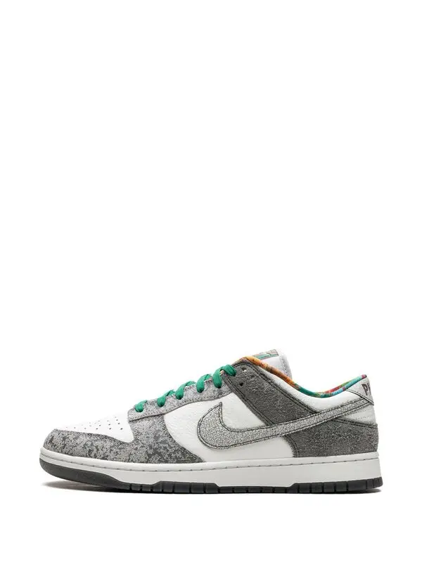 Nike Dunk Low Sneakers