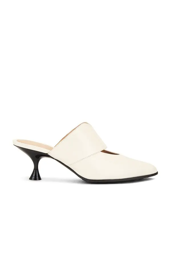 Bottega Veneta Leather Pump